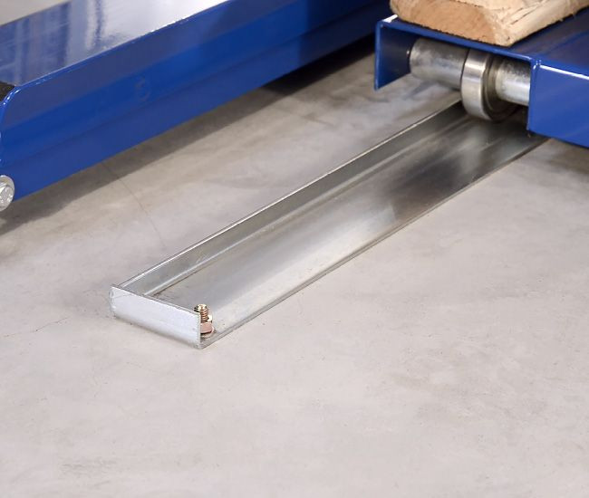 Standard floor mounted pull-out units load pick up corridor